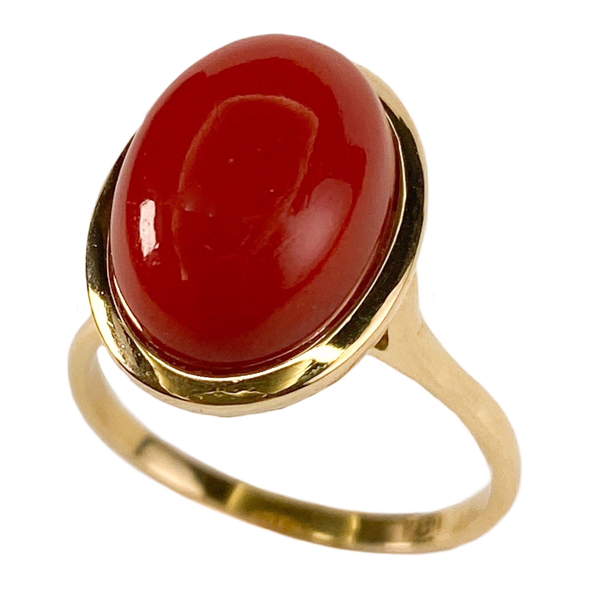 Anello in oro giallo 18 karati con corallo di Sardegna cabochon ...